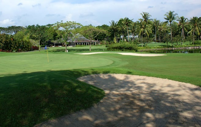 Paket Wisata di Yogyakarta dengan Rental Mobil dan Sopir