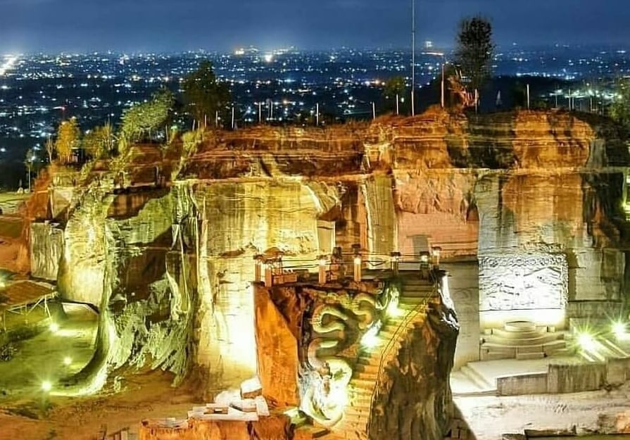 Tebing Breksi : Tempat Wisata Favorit di Yogyakarta